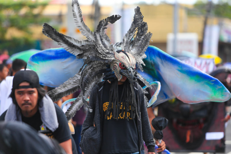 Giant masks of Bicol epic characters join Ibalong Festival opening ...