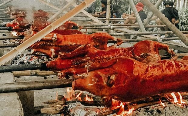 Digos City treats 6,000 residents to eat-all-you-can lechon | Inquirer News