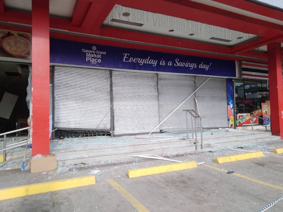 Malls, department stores re-open in Digos | Inquirer News