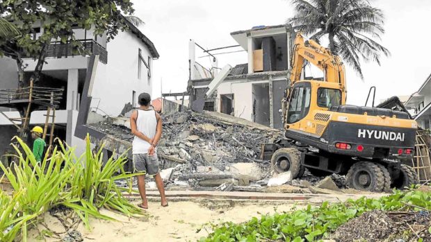Demolition of beach structures in Boracay pushed | Inquirer News