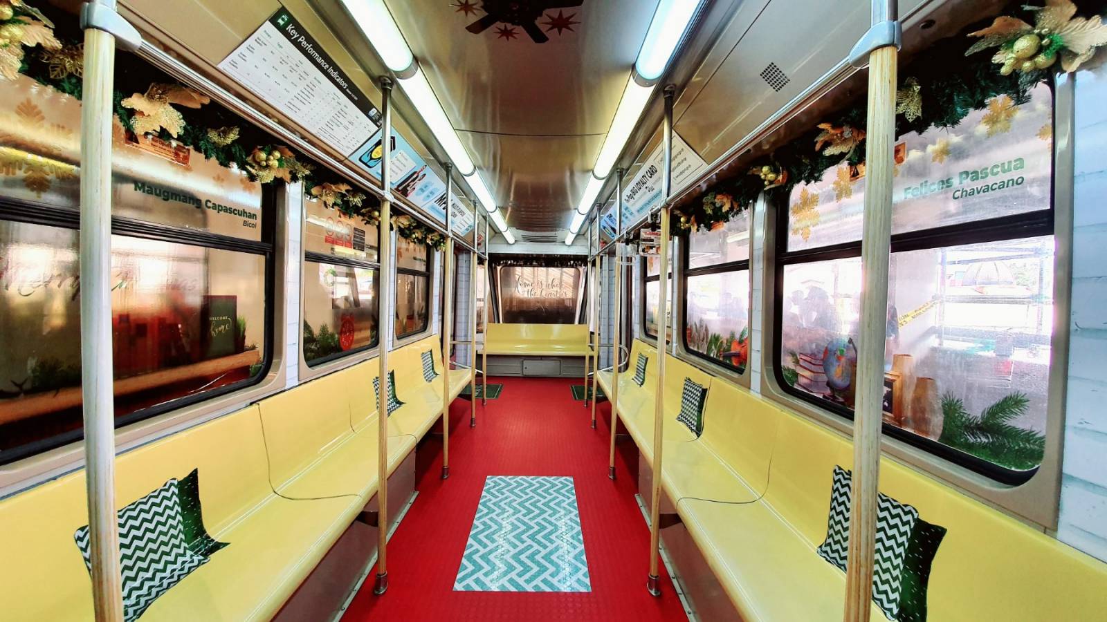 WATCH: Jose Mari Chan brings Christmas in LRT-1 ride | Inquirer News