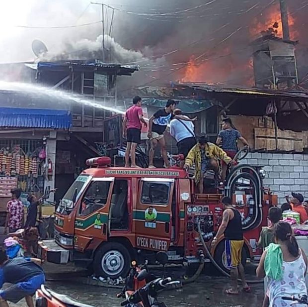 Fire hits residential area in Tondo, Manila | Inquirer News