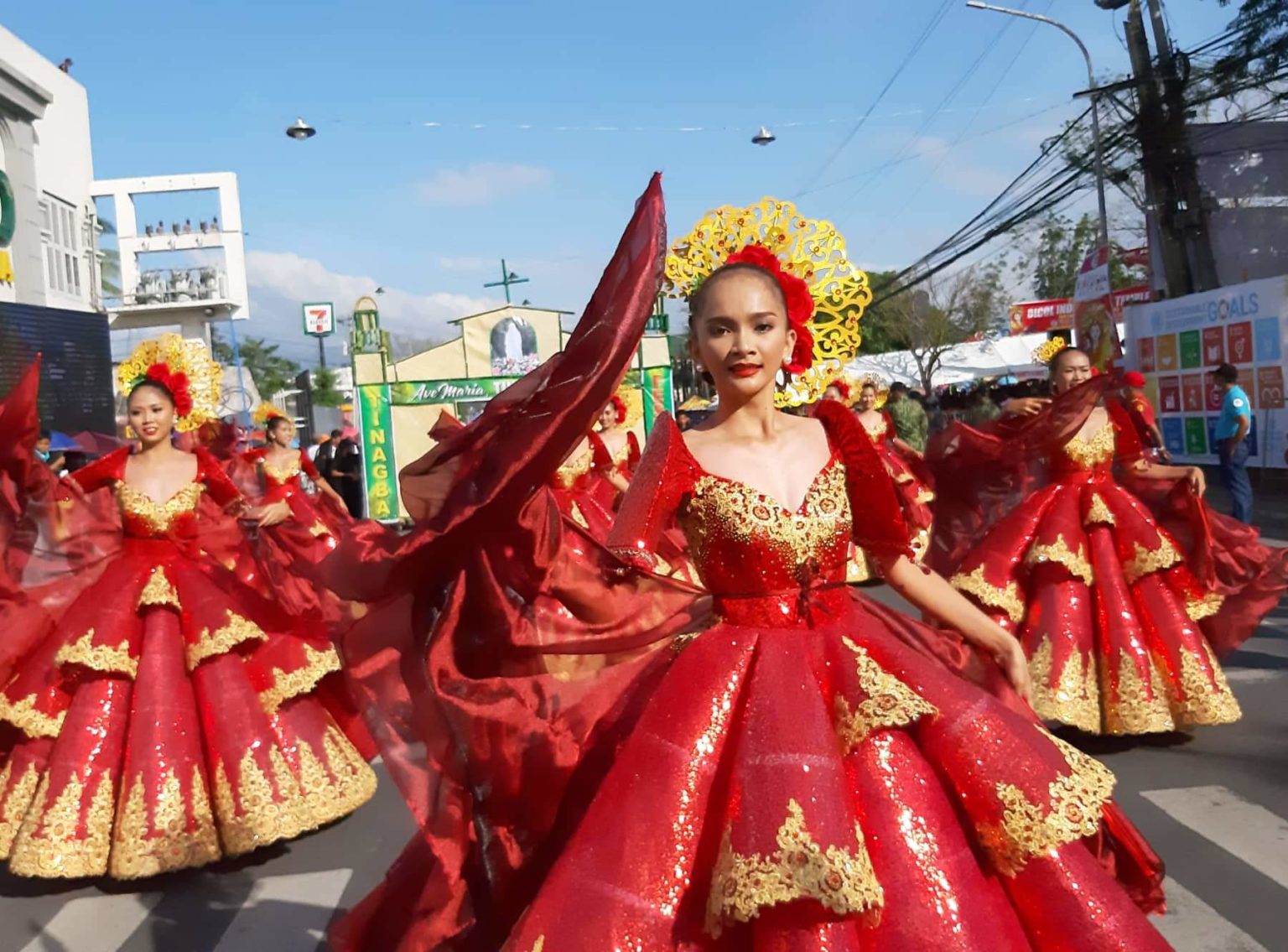 City in Bicol pushes through with festival | Inquirer News