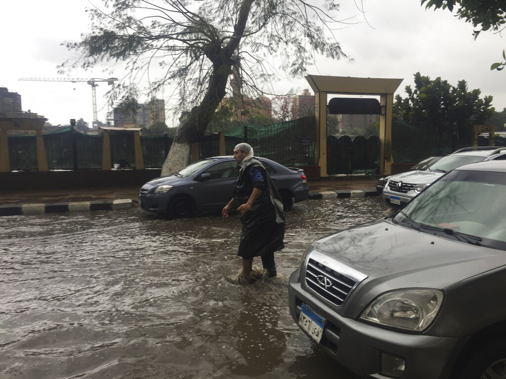 Death toll reaches 21 as Egypt storms, flooding enter 2nd day ...