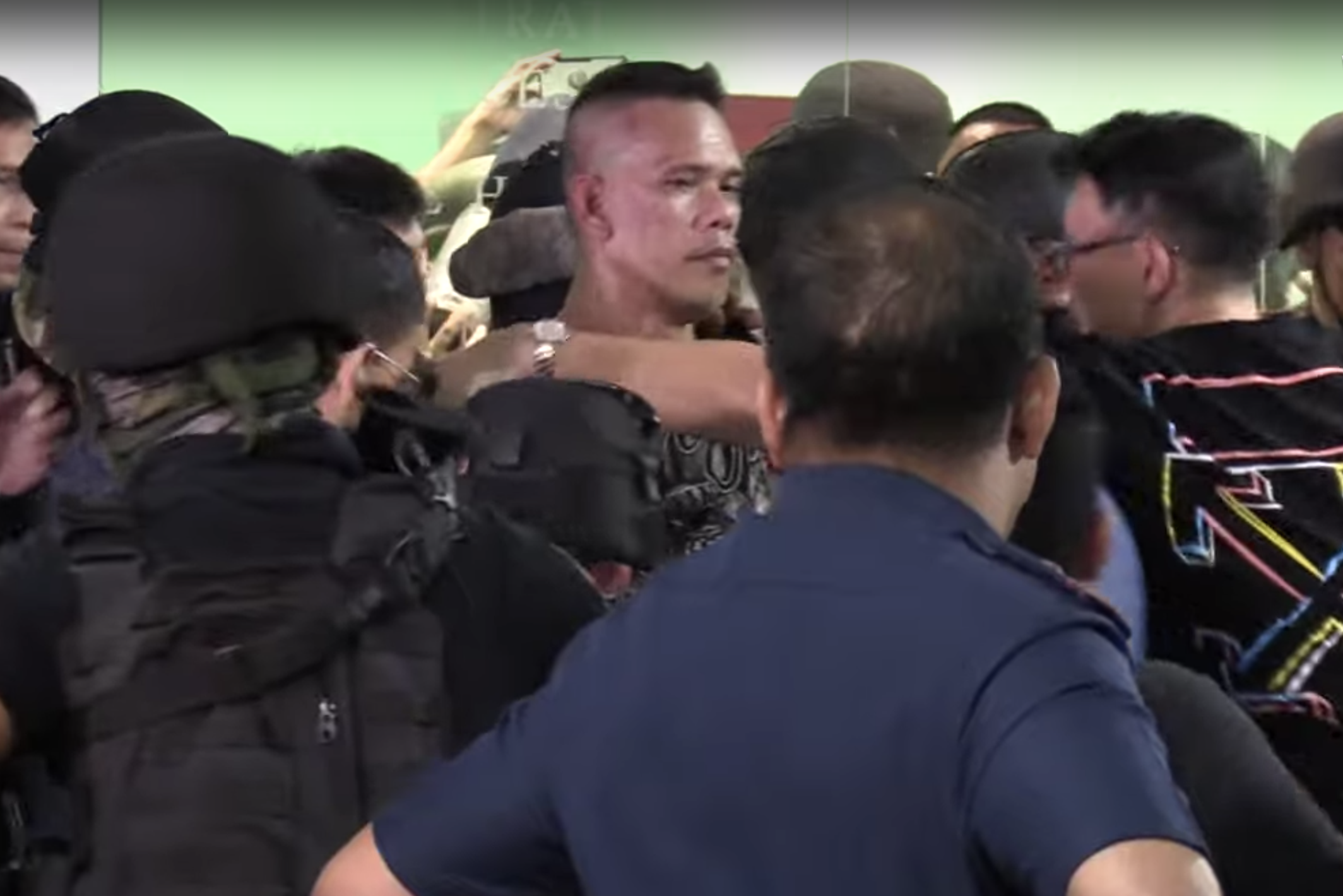 Greenhills hostage-taker arrested | Inquirer News