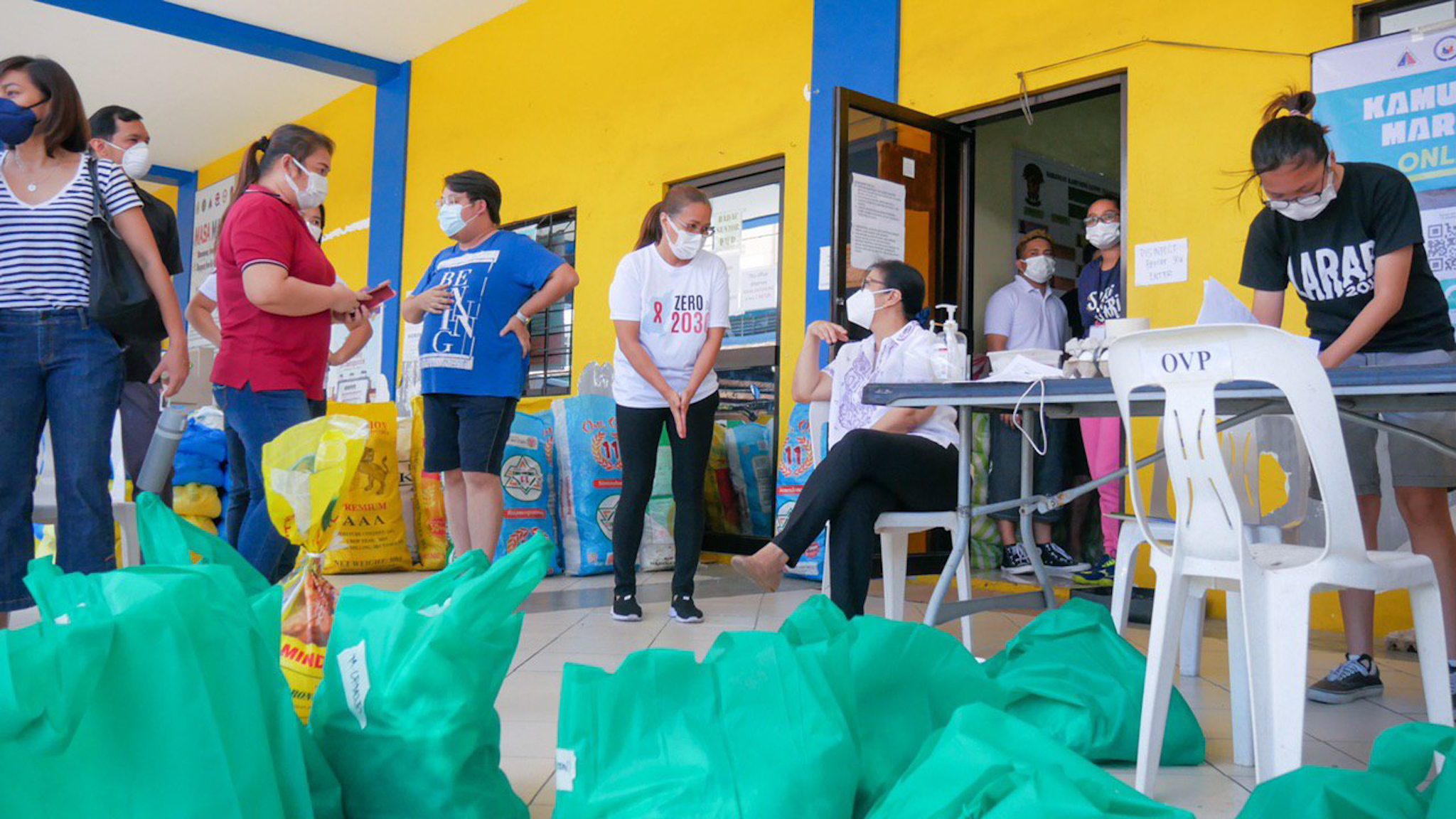 More tricycle drivers get financial aid from OVP's Community Mart ...