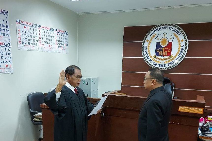 New PDEA head takes oath in Cagayan de Oro court | Inquirer News