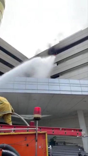 Fire hits part of SM City Cebu | Inquirer News