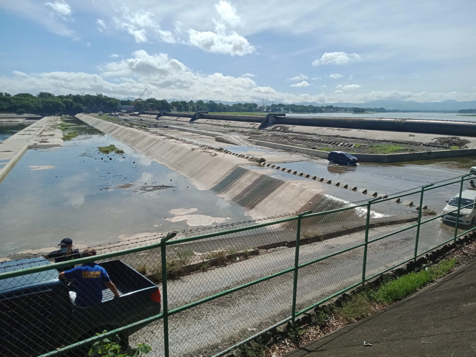 NIA rushing repairs at Bulacan dam floodgate | Inquirer News