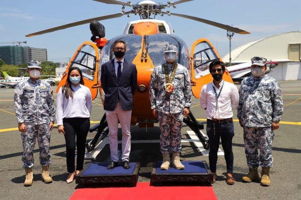 LOOK: PH Coast Guard puts new helicopter into service | Inquirer News