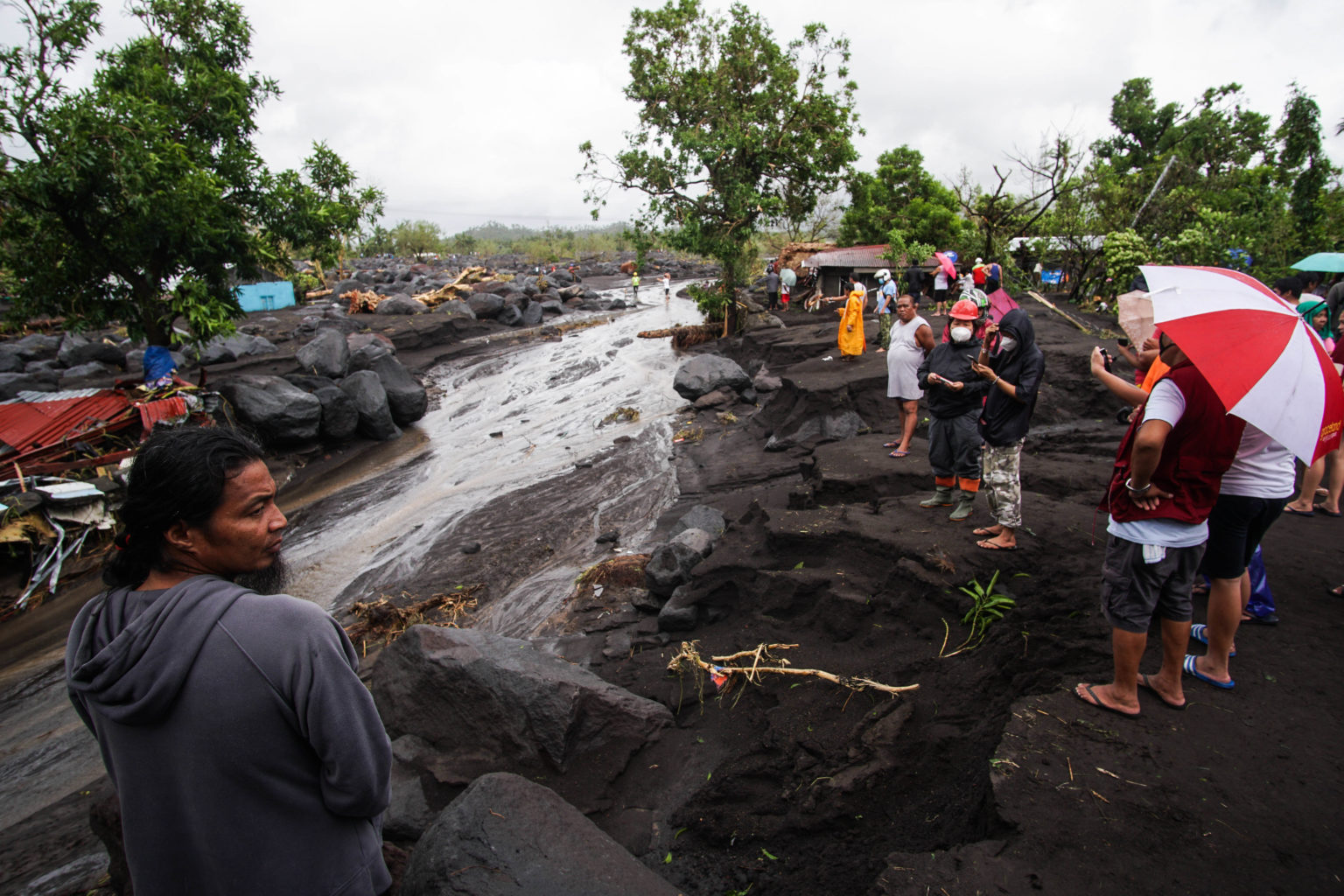 Super Typhoon Rolly batters Bicol, leaving at least 7 dead | Inquirer News