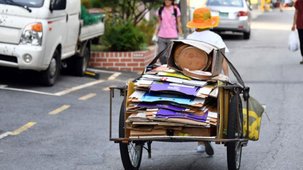 Why do old people pick up cardboard in Seoul? | Inquirer News