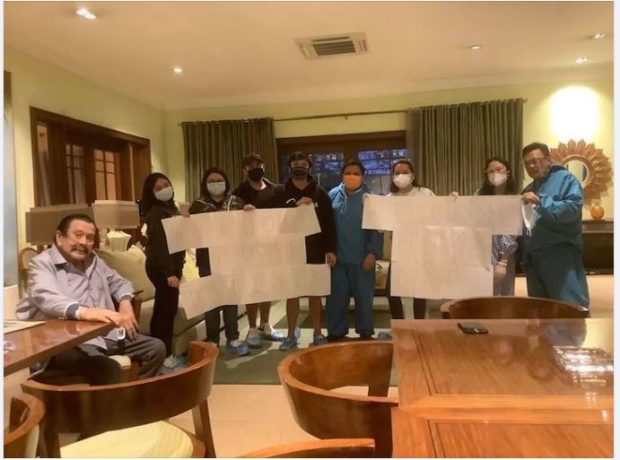 Ex-president Erap is back home — Jinggoy | Inquirer News