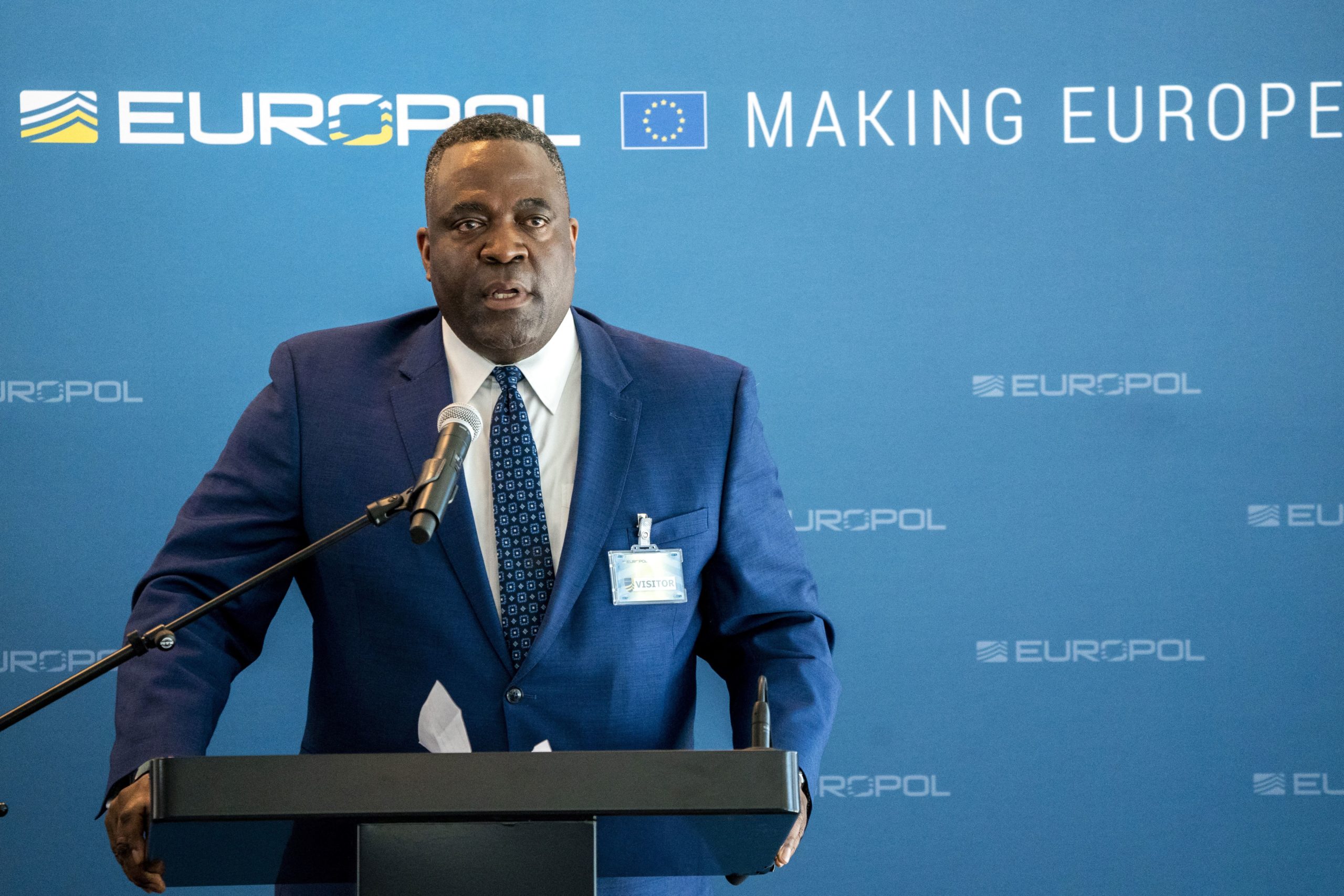 Hundreds arrested in 'staggering' FBI encrypted phone sting | Inquirer News