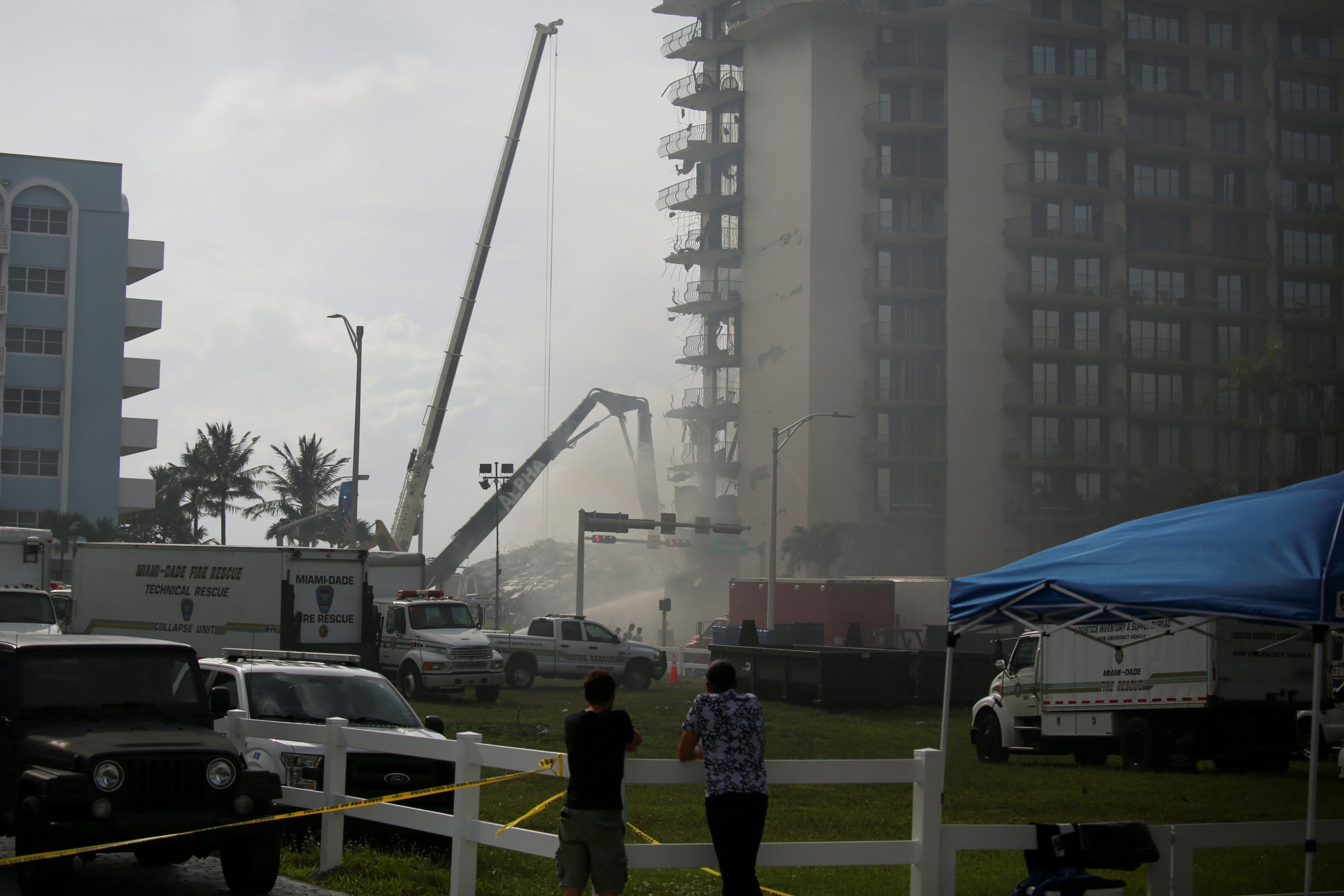 After Florida building collapse, authorities evacuate similar tower ...