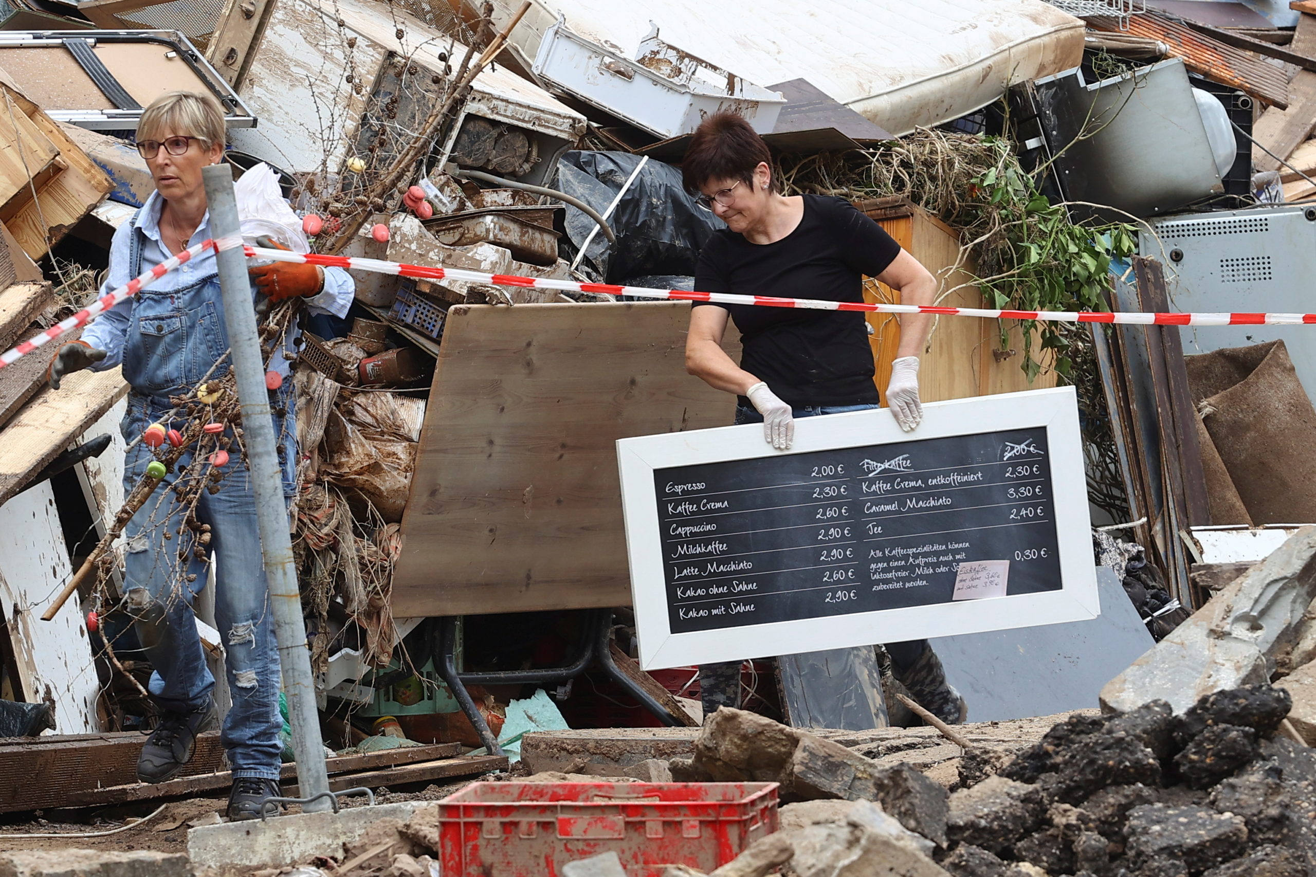 Crowdfunding raises over €30,000 for German flood victims | Inquirer News