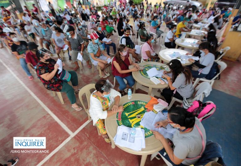 Distribution of lockdown cash aid in Metro Manila extended until Aug ...