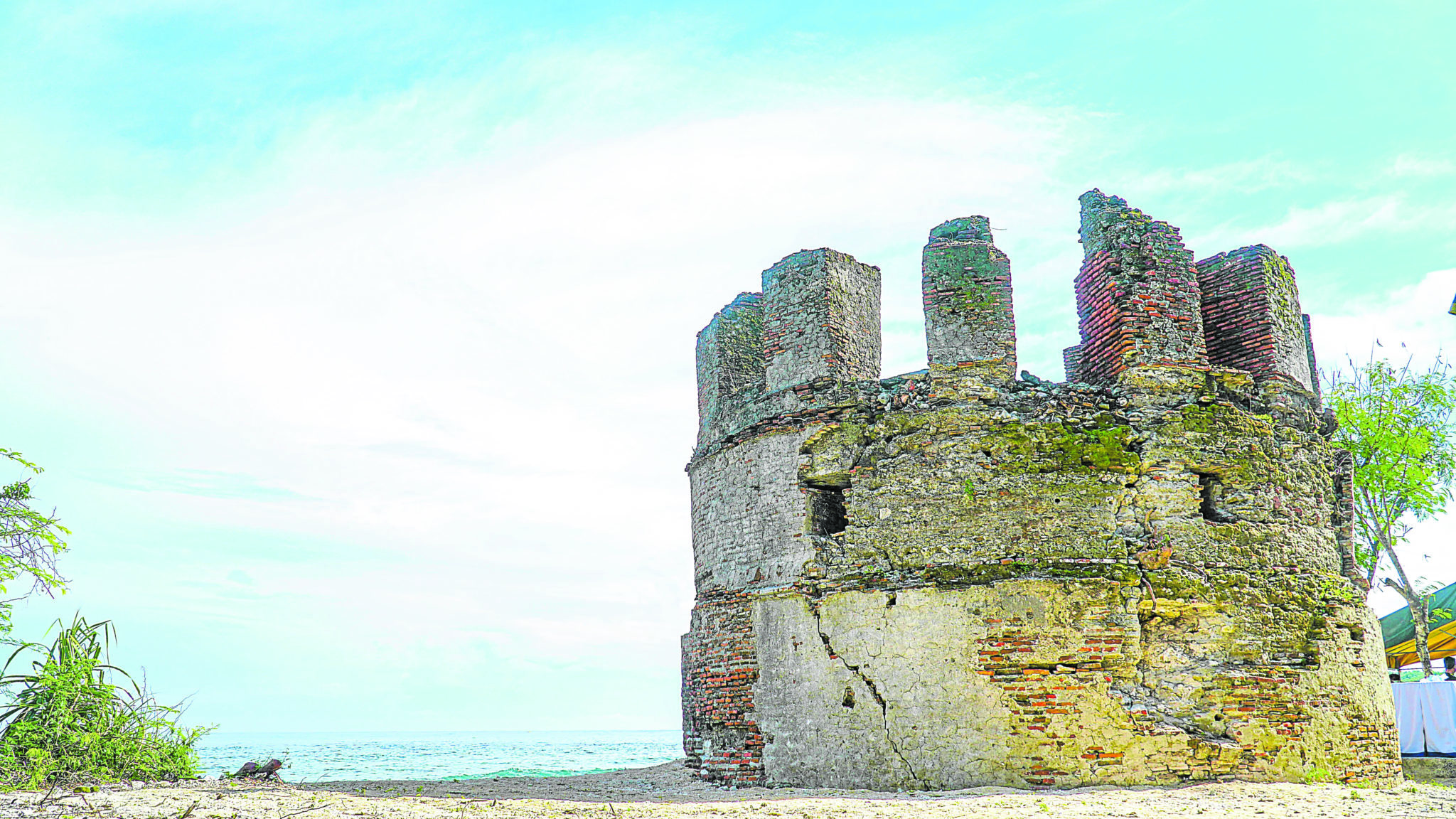 La Union watchtowers battle neglect, modernity | Inquirer News