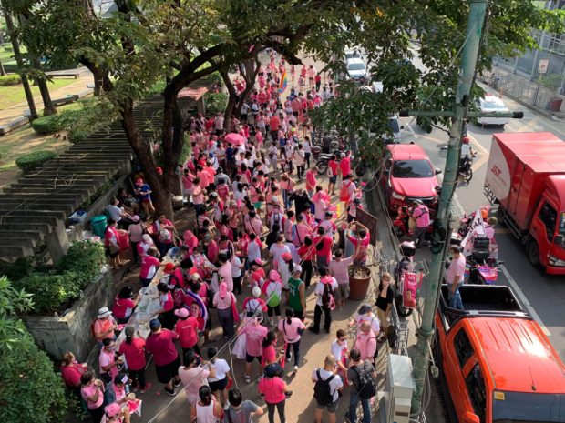 ‘Unity Walk with Leni’ launched in Makati | Inquirer News
