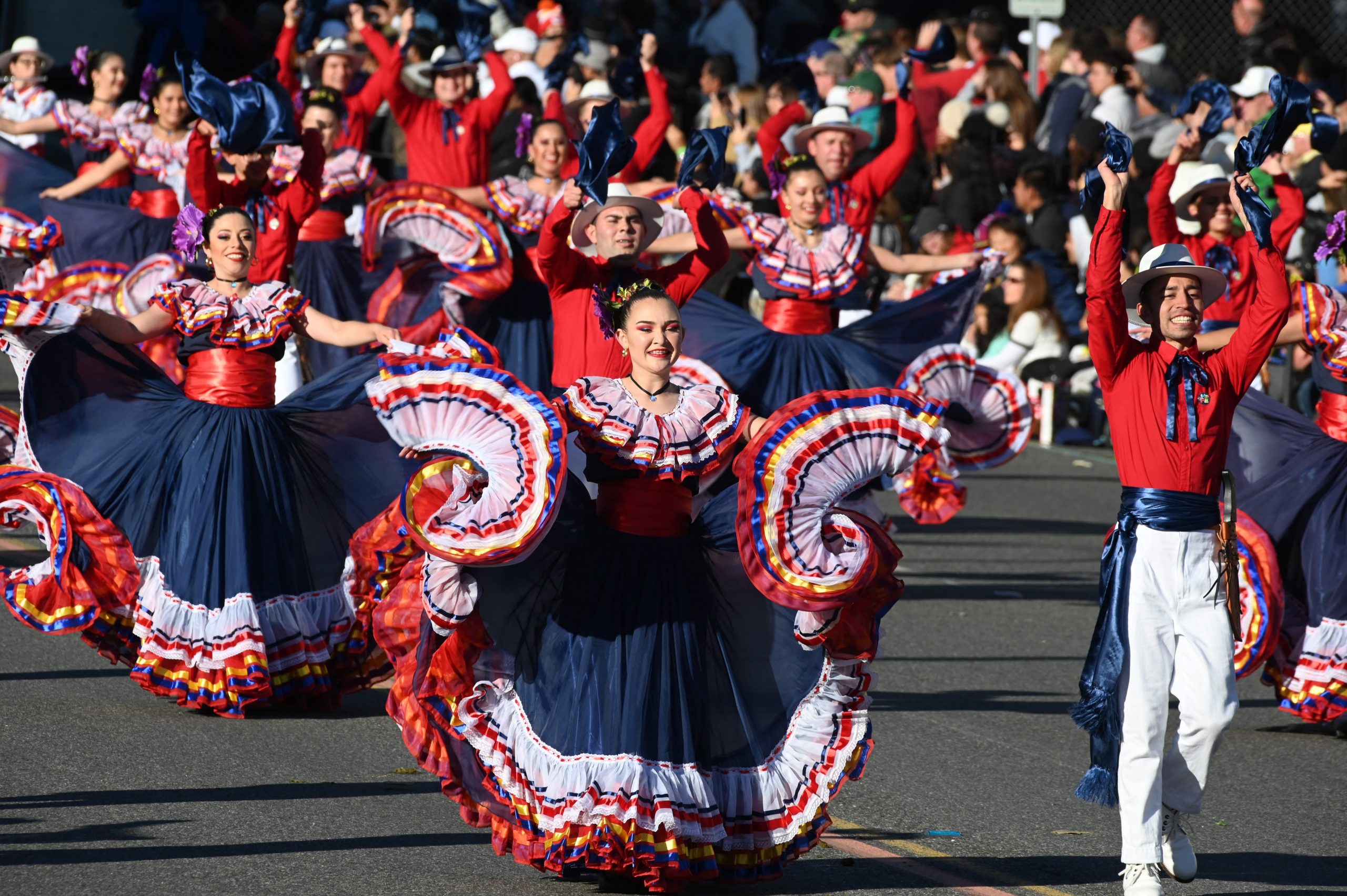 Rose Parade's floats come to life in California after pandemic pause ...