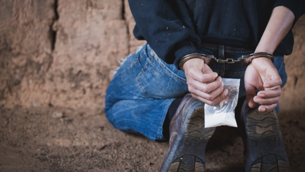 'Rookie' drug pusher busted in Lucena City | Inquirer News