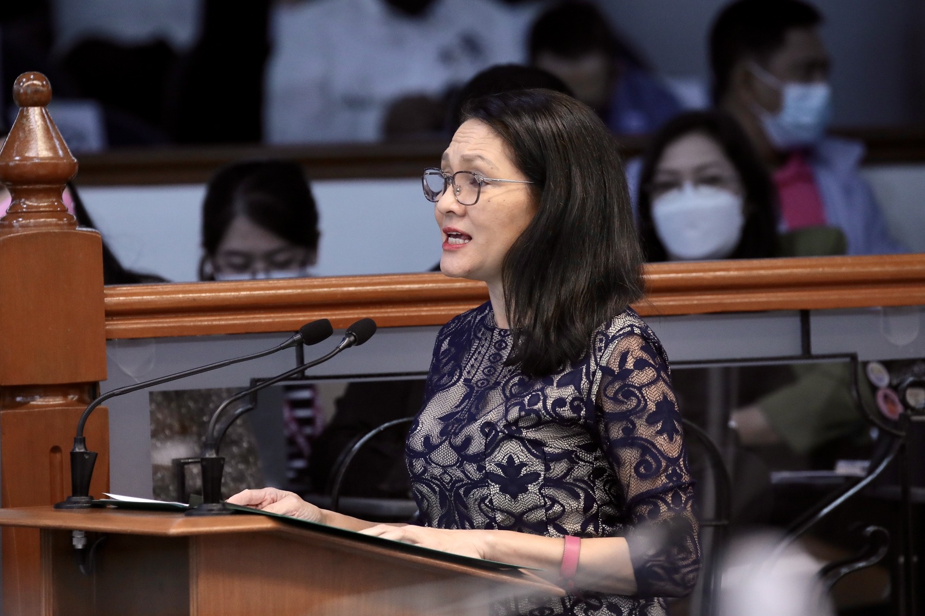 Hontiveros ready to 'cross party lines' to push divorce bill | Inquirer ...