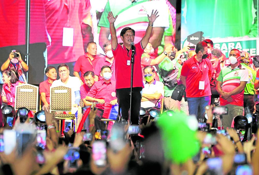 5 from PDP-Laban among 32 turncoats to Marcos party