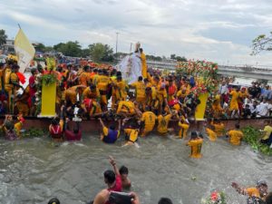 Fluvial parade resumes in Pampanga with fewer devotees | Inquirer News
