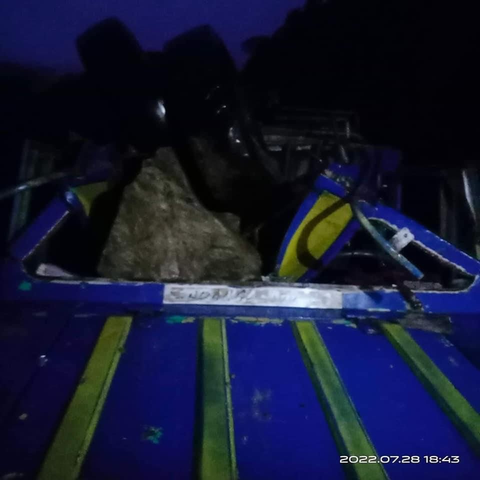 2 hurt due to falling rock in Mountain Province | Inquirer News