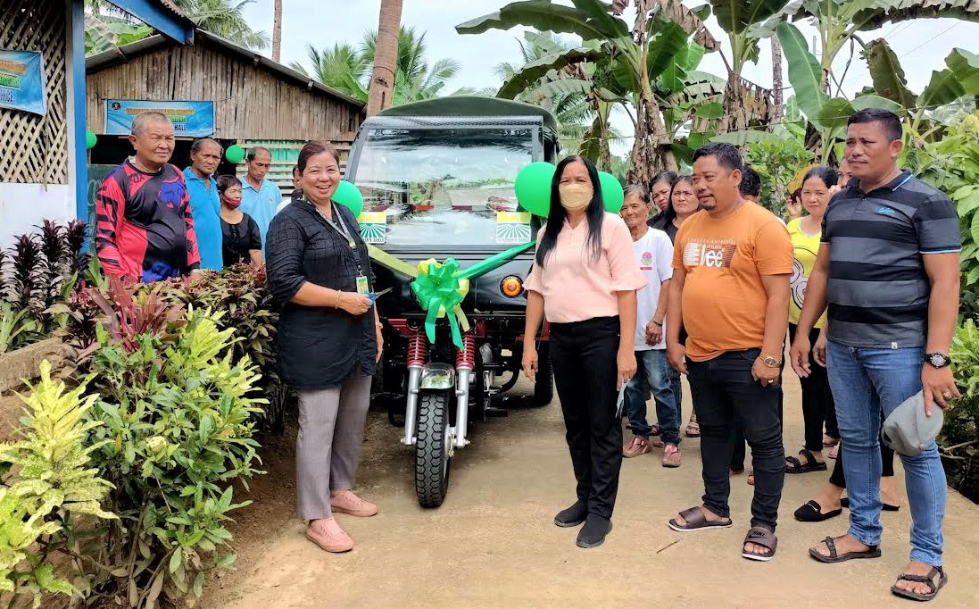 Northern Samar farmers group gets farm machinery, equipment from DAR ...
