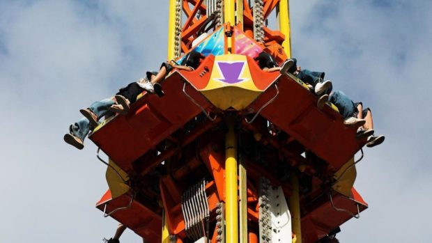 10 injured as 50-feet fair ride plummets to ground in India | Inquirer News