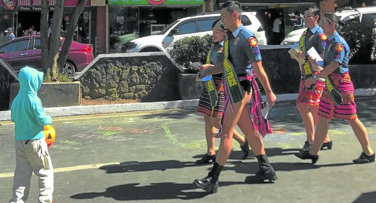 Cordillera cops shed ‘bahag,’ ‘tapis’ to follow uniform rule | Inquirer ...