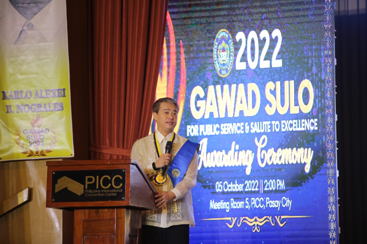 Teachers’ Day: Villanueva renews call for more benefits for teachers ...