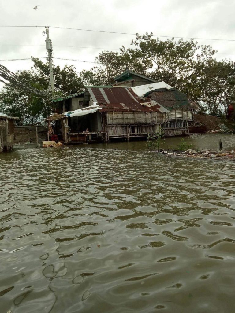 55 Pampanga villages still flooded due to heavy rains | Inquirer News