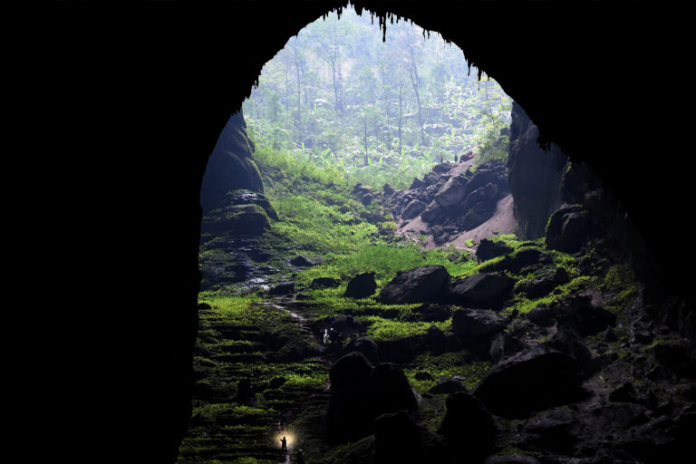Vietnam’s Son Doong tops list of 10 greatest natural caves in the world ...