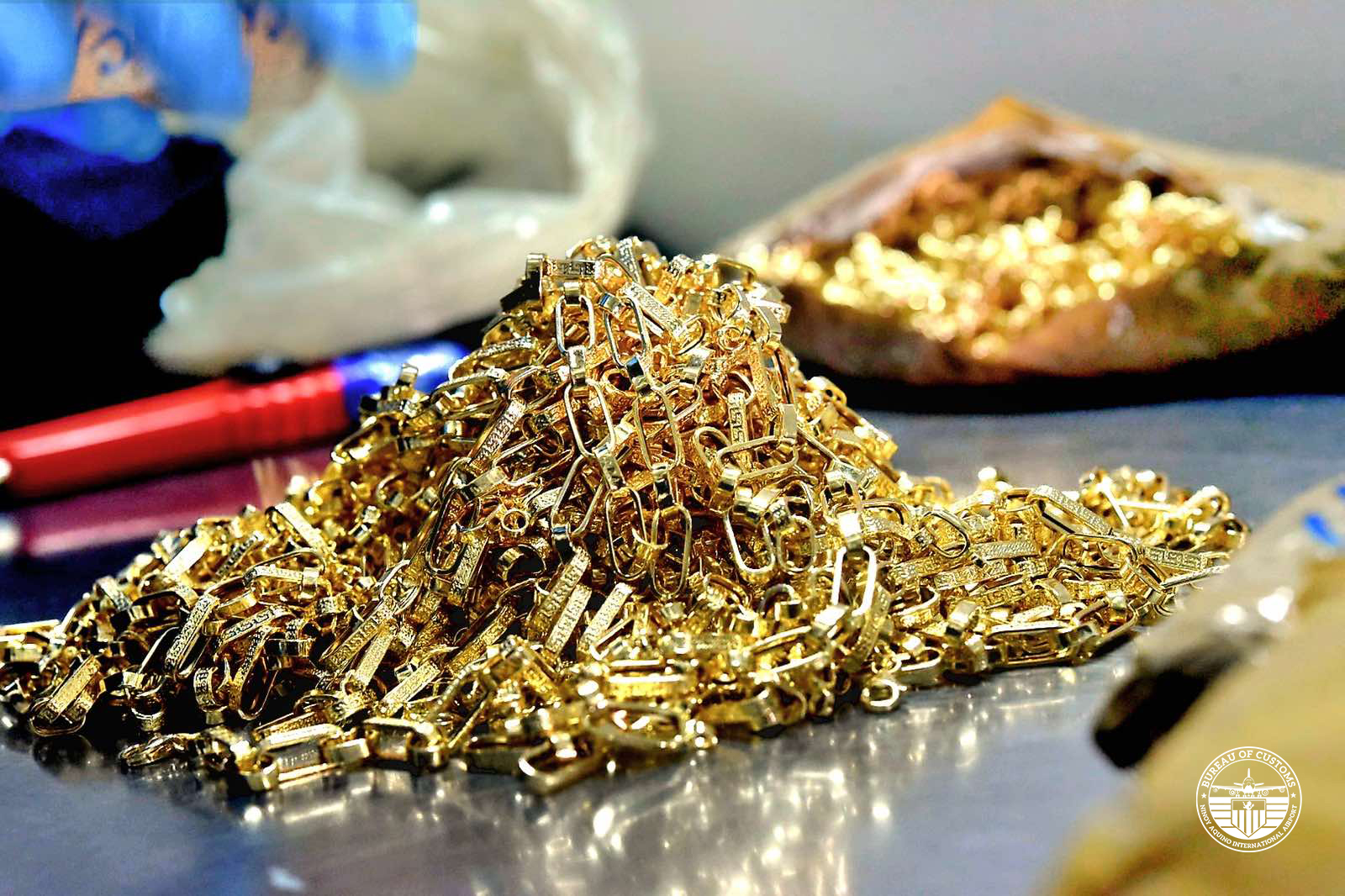 Gold luck! BOC stunned to find gold jewels worth P80M on plane toilet ...