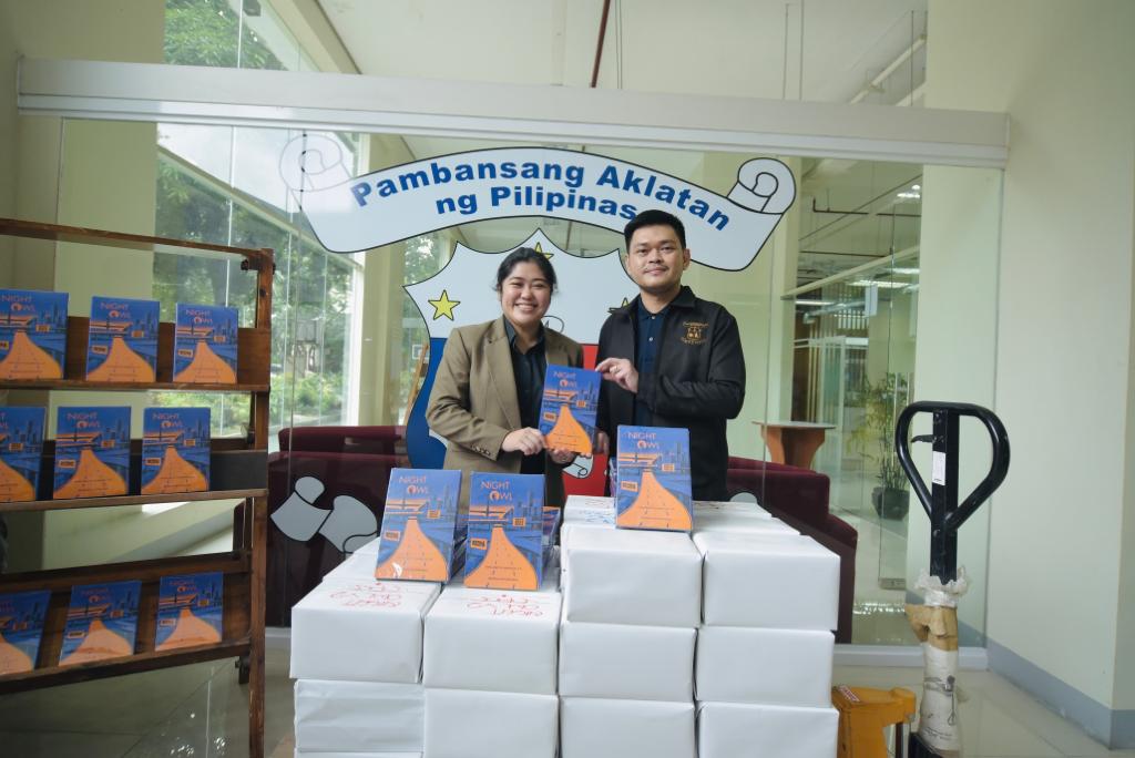 Lamentillo donates copies of her ‘Night Owl’ book to National Library ... Lamentillo donates copies of her ‘Night Owl’ book to National Library ...