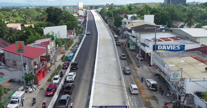 DPWH orders probe of ‘sinking’ Iloilo flyover | Inquirer News