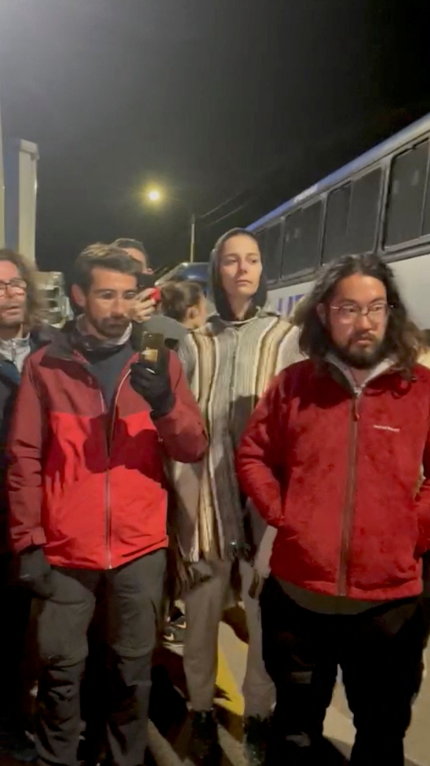 Peru protests strand sick, hungry tourists in remote town | Inquirer News