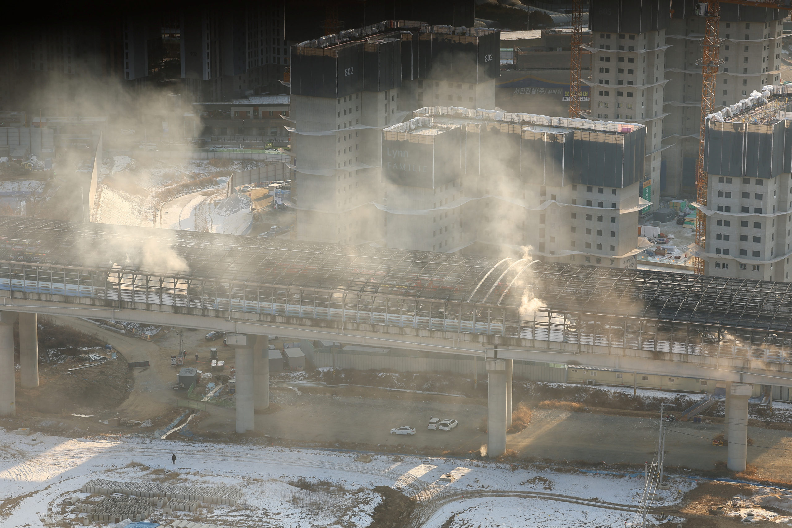 Fire on South Korean highway kills five, injures dozens | Inquirer News