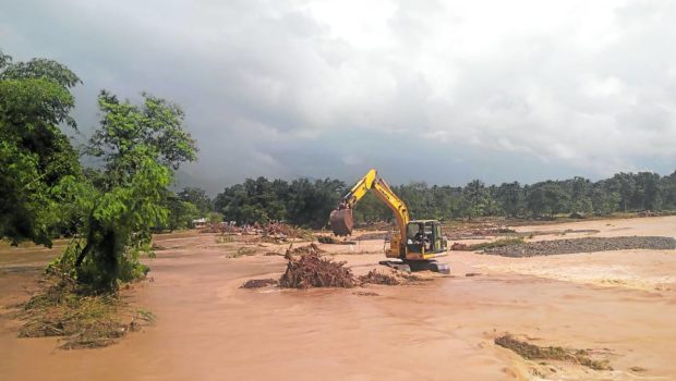 Southern Luzon bears brunt of bad weather | Inquirer News