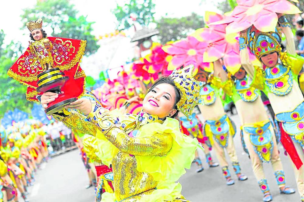 Dancing the Sinulog, the right way | Inquirer News