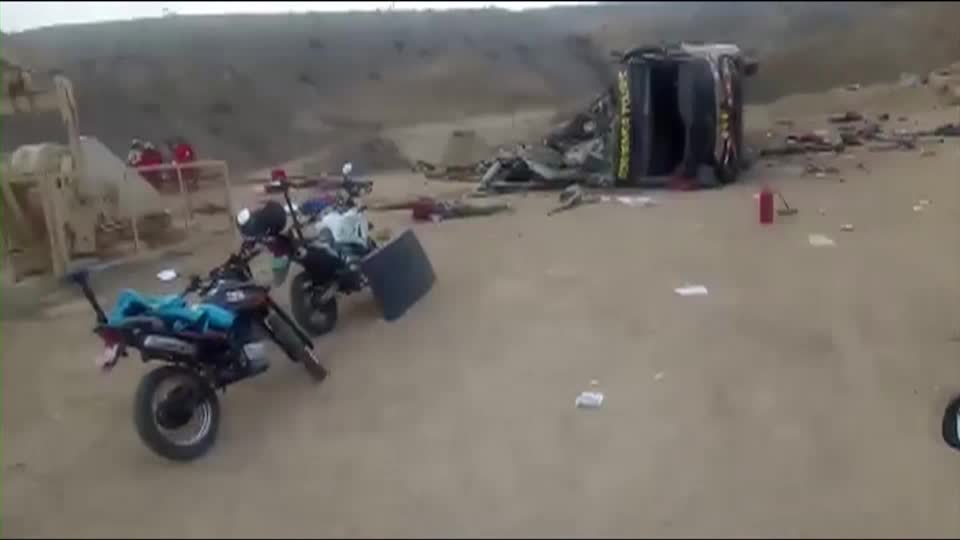 Peru bus plunges off cliff, killing at least 24 | Inquirer News