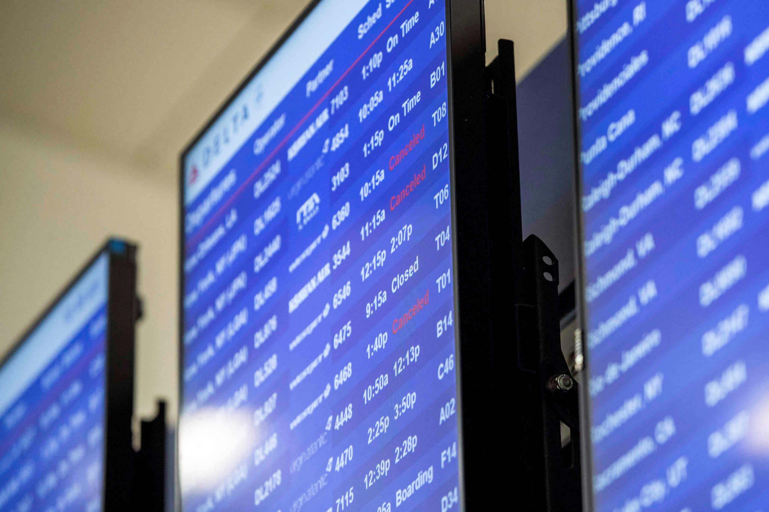 FAA has struggled to modernize computer, air traffic operations ...