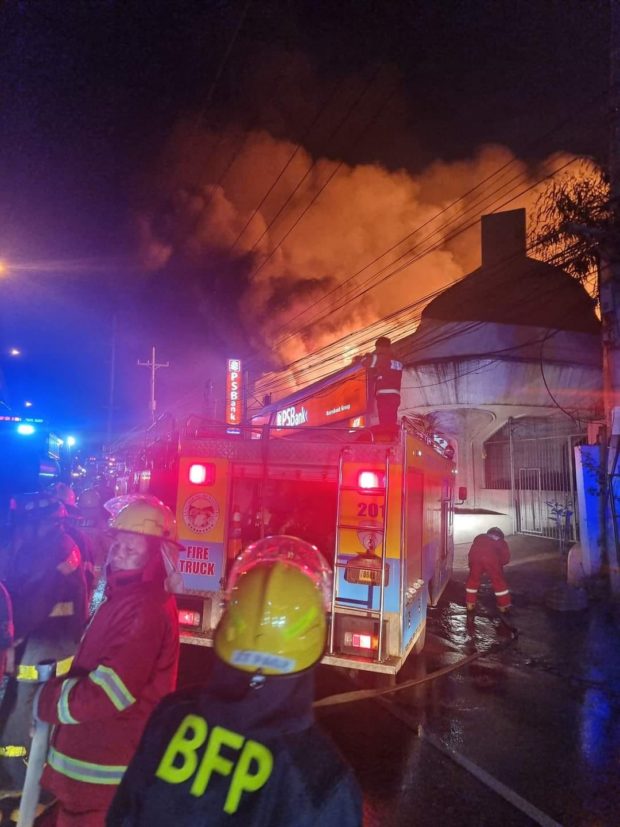 Fire in Parañaque warehouse reaches Taskforce Bravo | Inquirer News