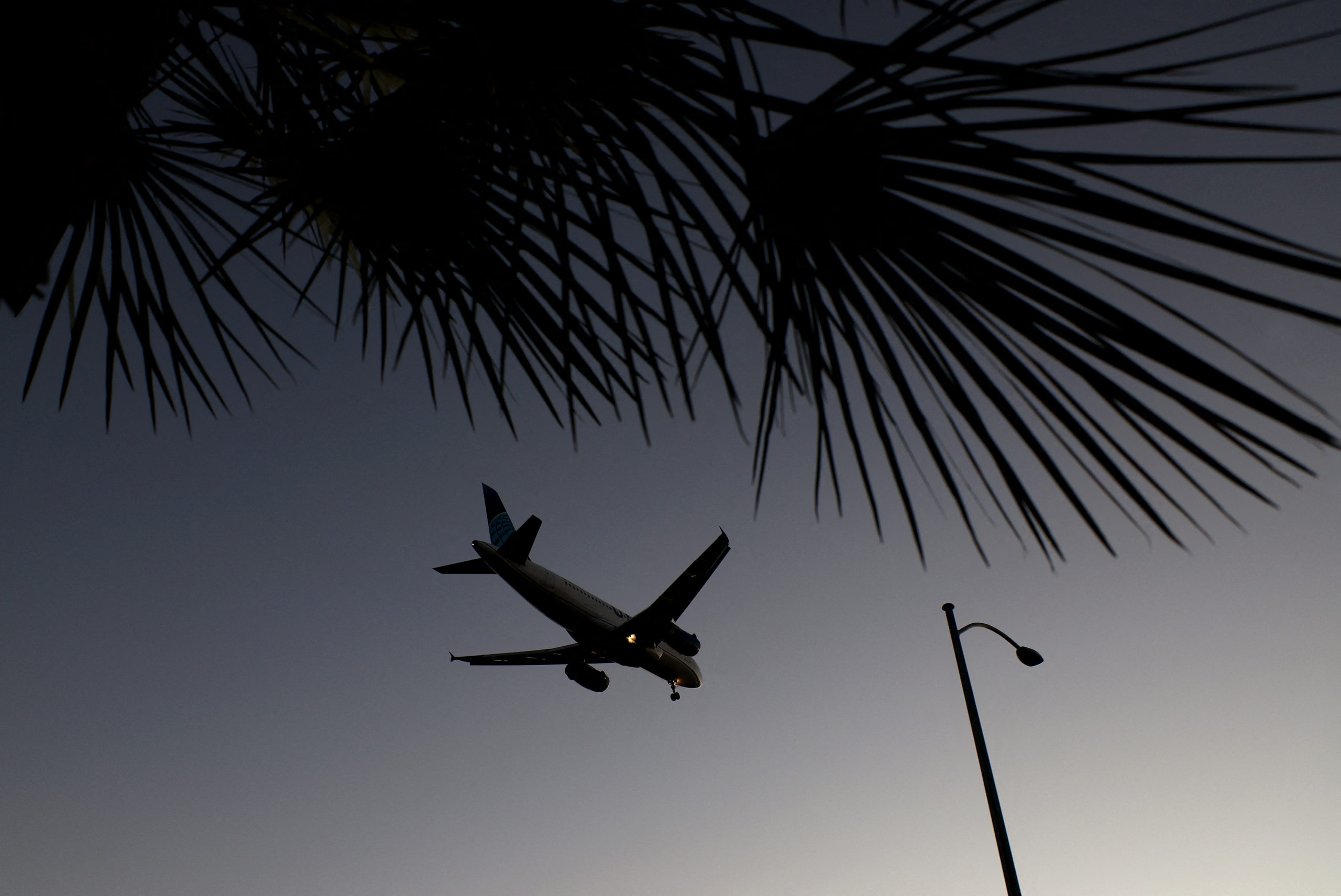 US medical transport plane crashes in Nevada, leaving five dead ...