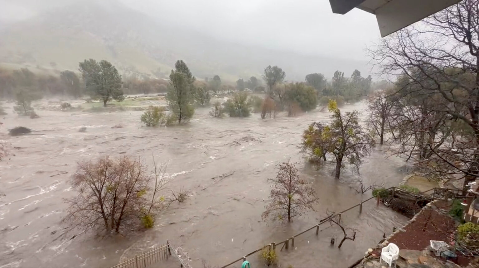 California copes with heavy rain, flooding in latest 'atmospheric river ...