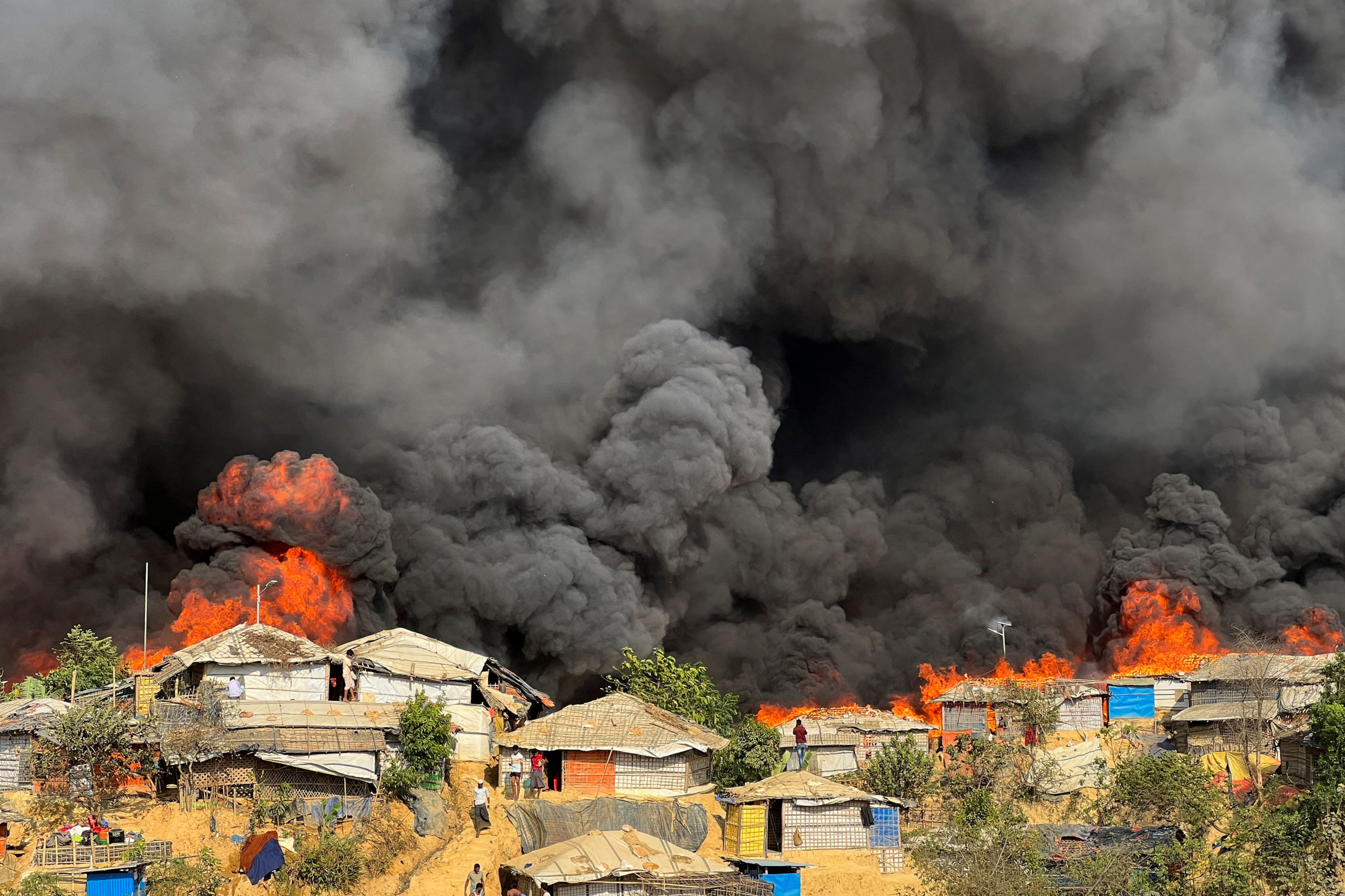 Fire destroys homes at Cox's Bazar refugee camp in Bangladesh ...
