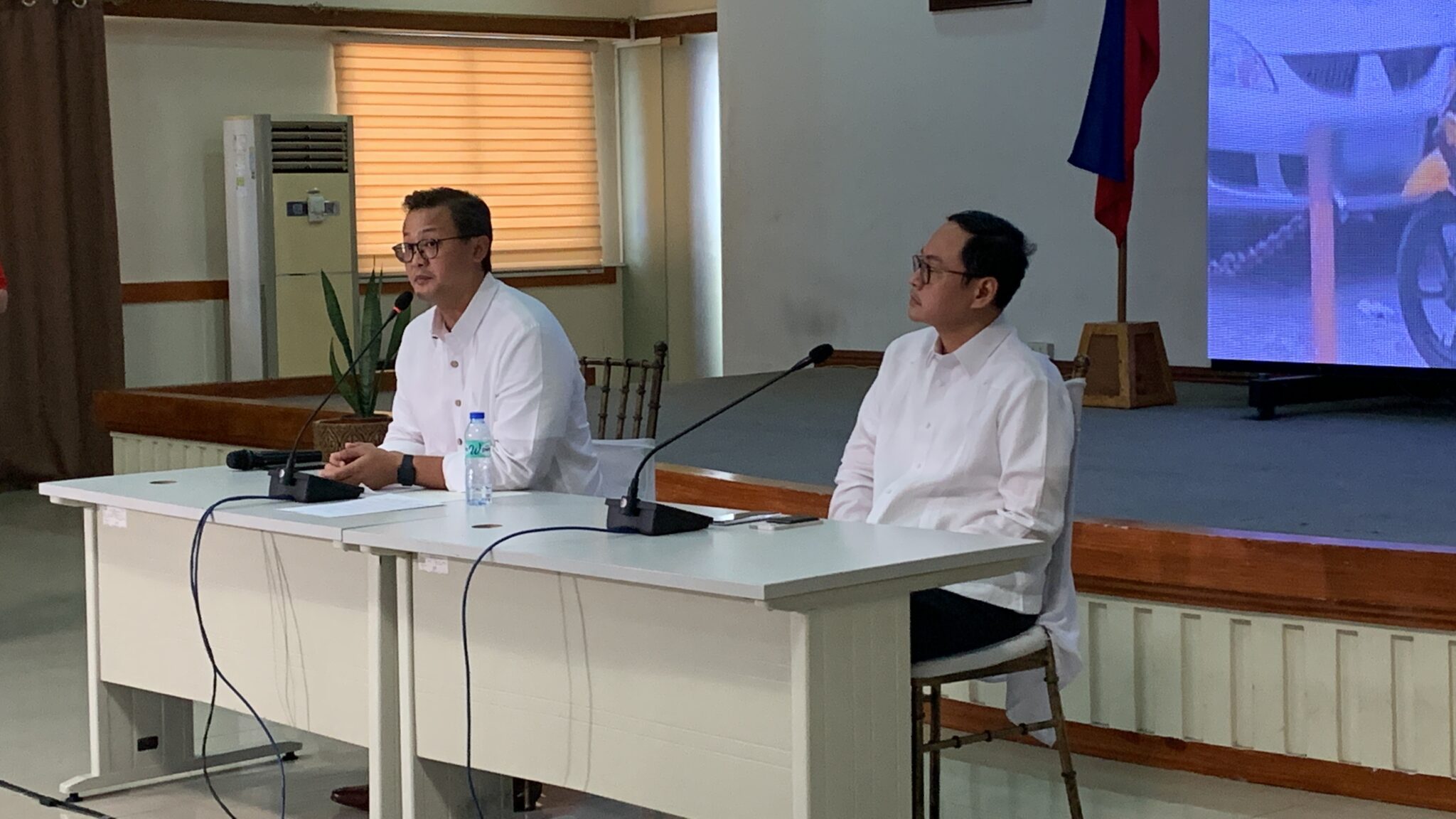 CIDG, LTO execs disguised as applicants net 5 alleged fixers | Inquirer ...