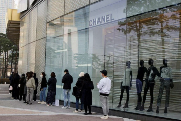 A race to ‘flex’: Why showing off wealth is a virtue in South Korea ...